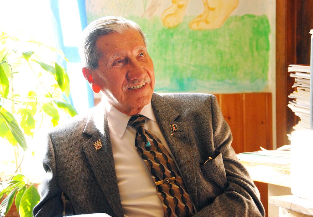 Medic at D-Day: The Humble Heroism of Charles Norman Shay | NMAI Magazine